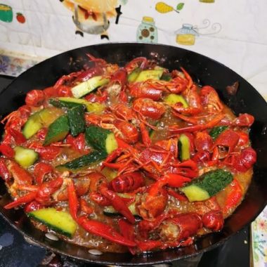 Chinese-style Spicy Crayfish - My Chinese Home Kitchen