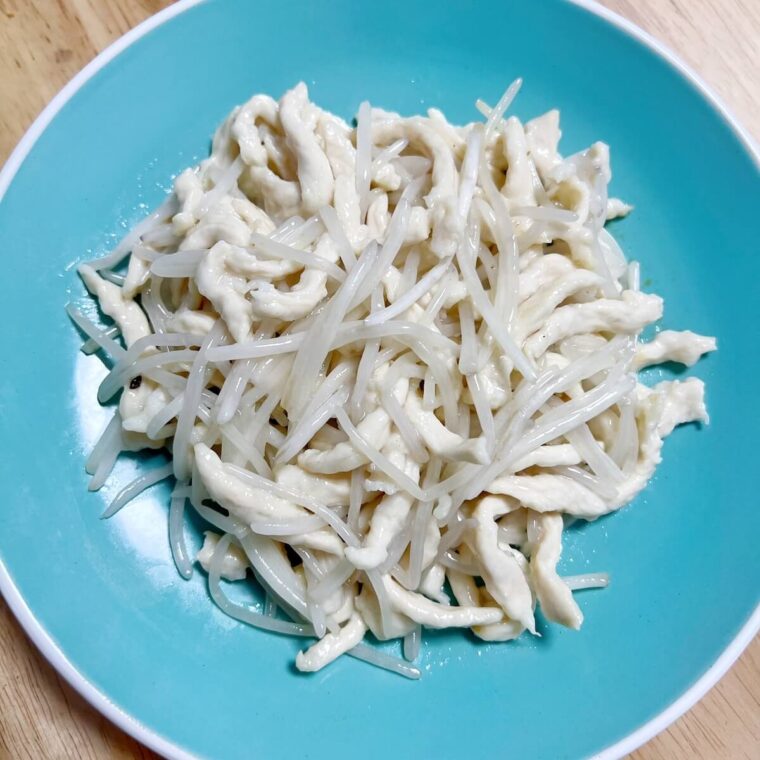 Shredded Chicken with Silver Sprouts - My Chinese Home Kitchen