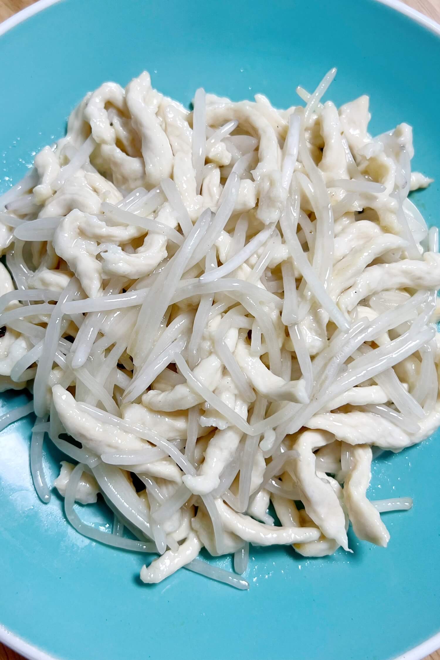 Shredded Chicken with Silver Sprouts - My Chinese Home Kitchen